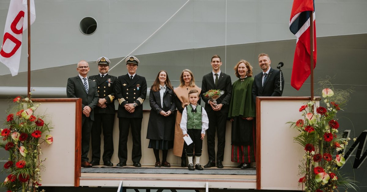 Kystvaktfartøyet KV Hopen døpt