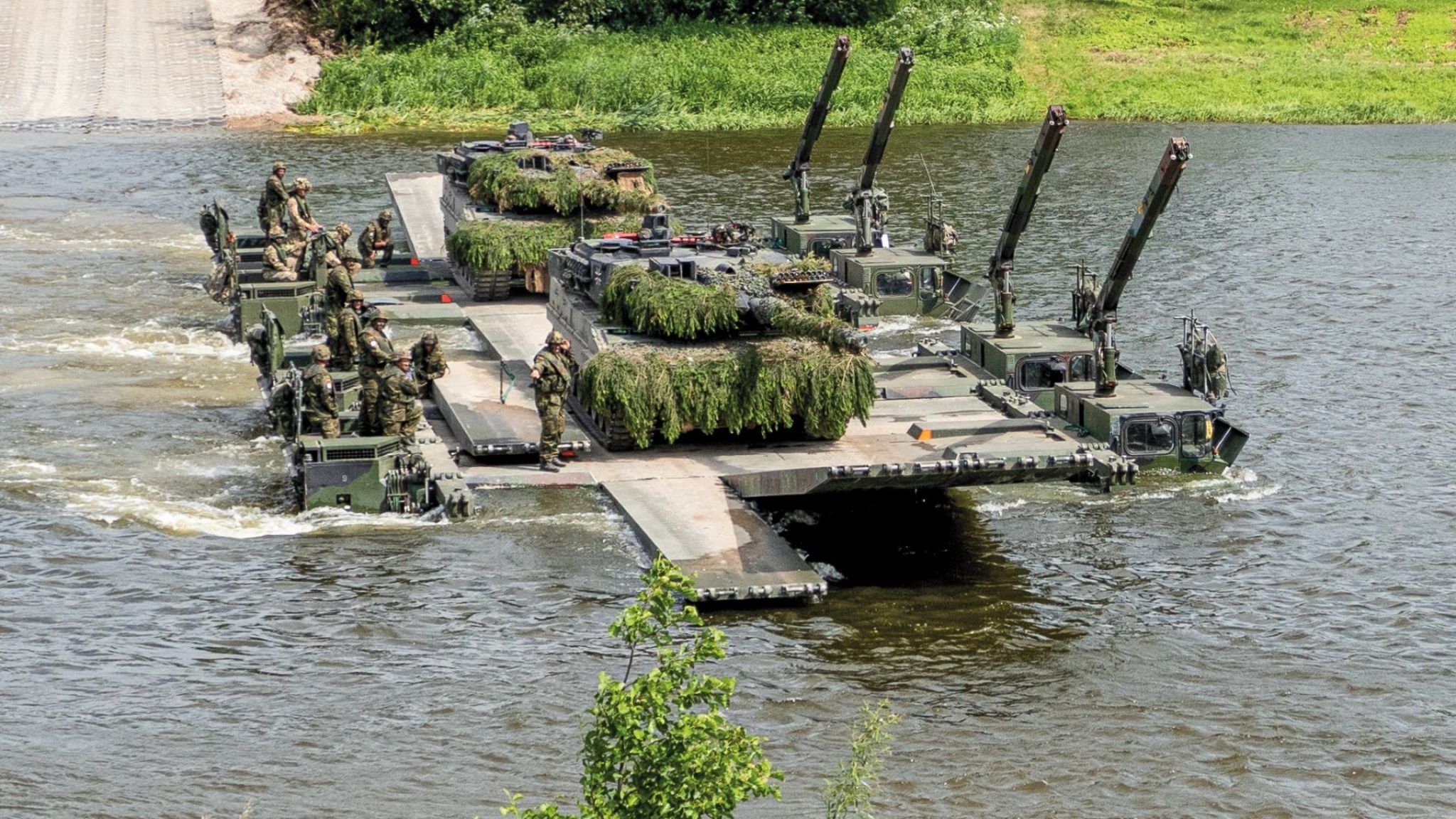 Hæren får nytt amfibisk fergesystem som kan frakte alle NATO-kjøretøy